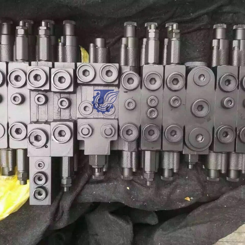 Excavator Hydraulic Main Valve Daewoo Doosan DH60-7 Control Valve KVMG ...