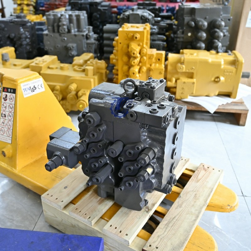VOE14532821 Hydraulic Control Valve EC210 EC240 Excavator Main Control ...